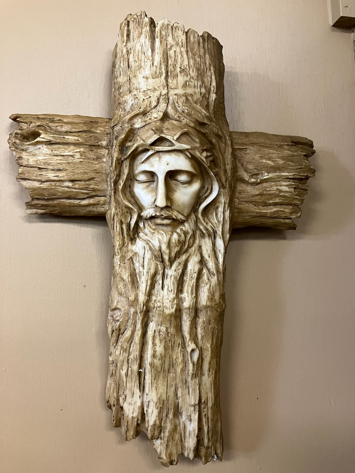 17″ CROSS WITH FACE OF CHRIST – St. Anthony's Catholic Gift Shop